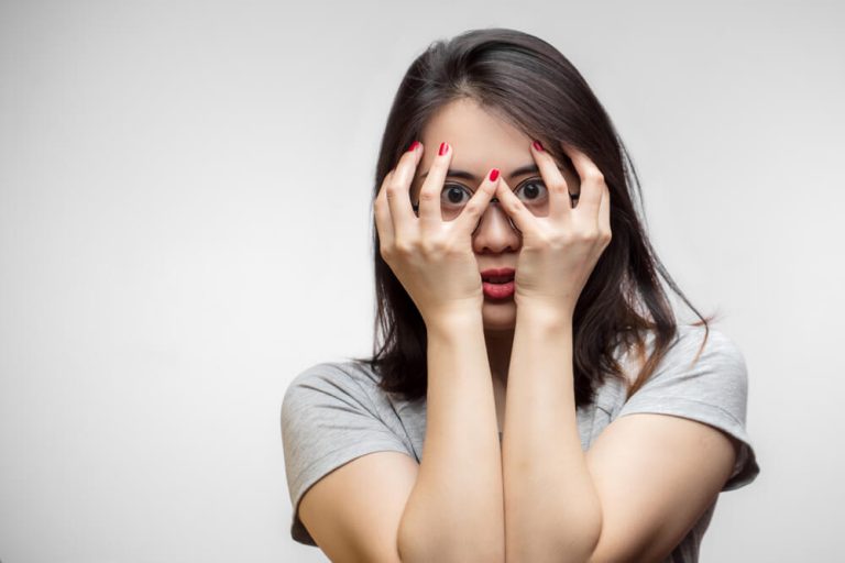 Peur des trous : comprendre et surmonter la trypophobie